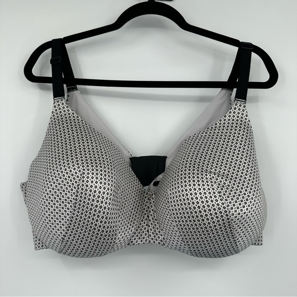 Cacique | Intimates & Sleepwear | Cacique Black And White Bra 44f F024 ...